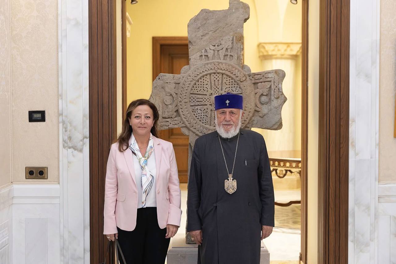 Garegin II Receives Lebanese Ambassador in Armenia | ReOpen
